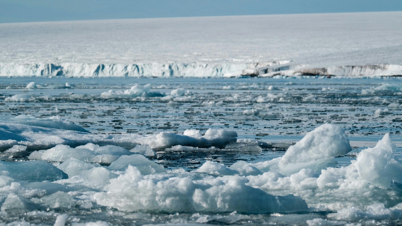 Arctic sea ice ties its lowest winter maximum as global heat records fall