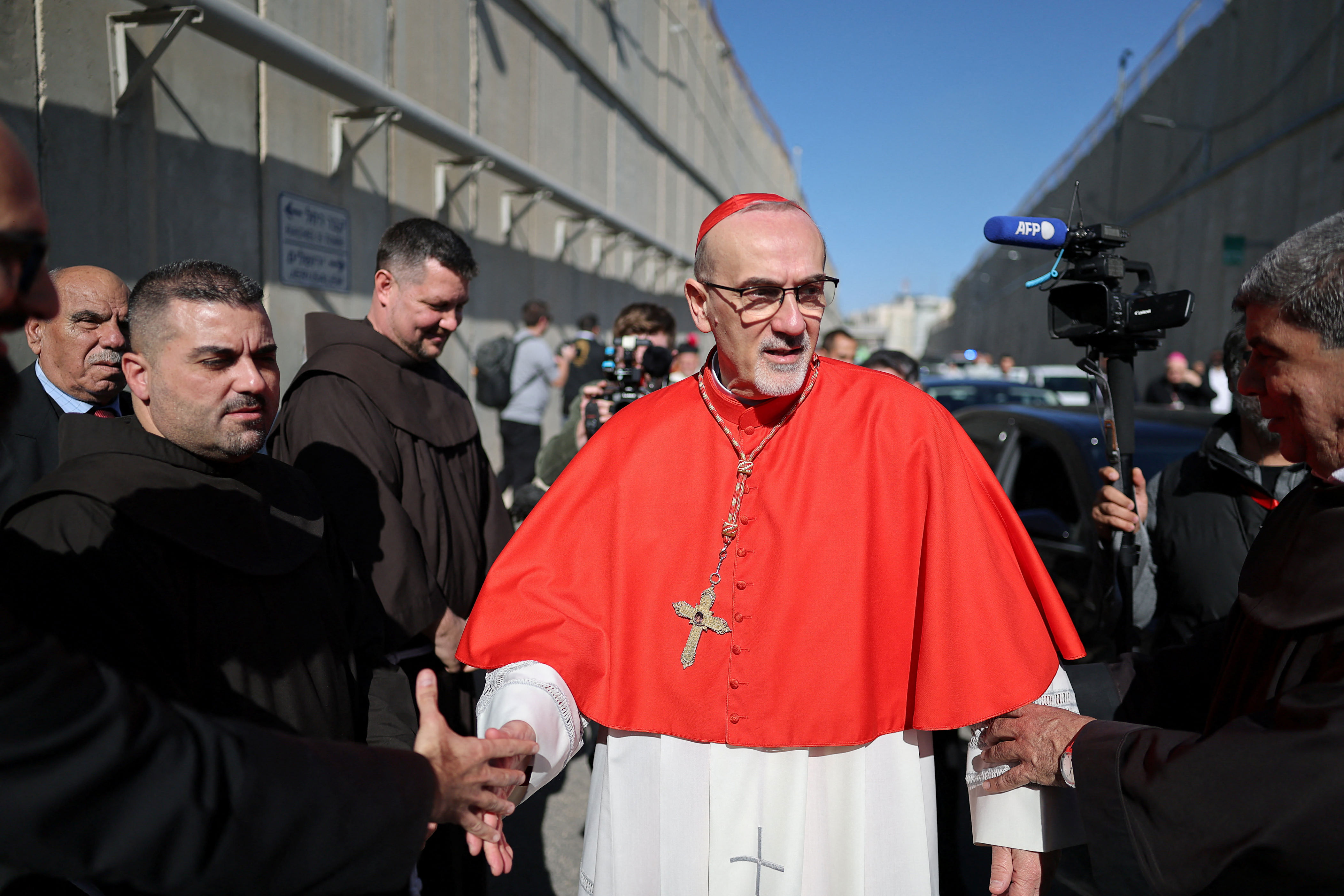 Police reach agreement with Latin Patriarchate to allow limited groups ...