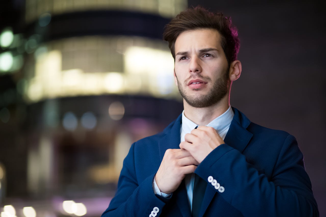 15 signs you’re dealing with a secret millionaire