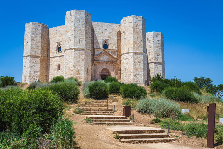 In Puglia, this 13th-century castle is an exceptional masterpiece (its ...