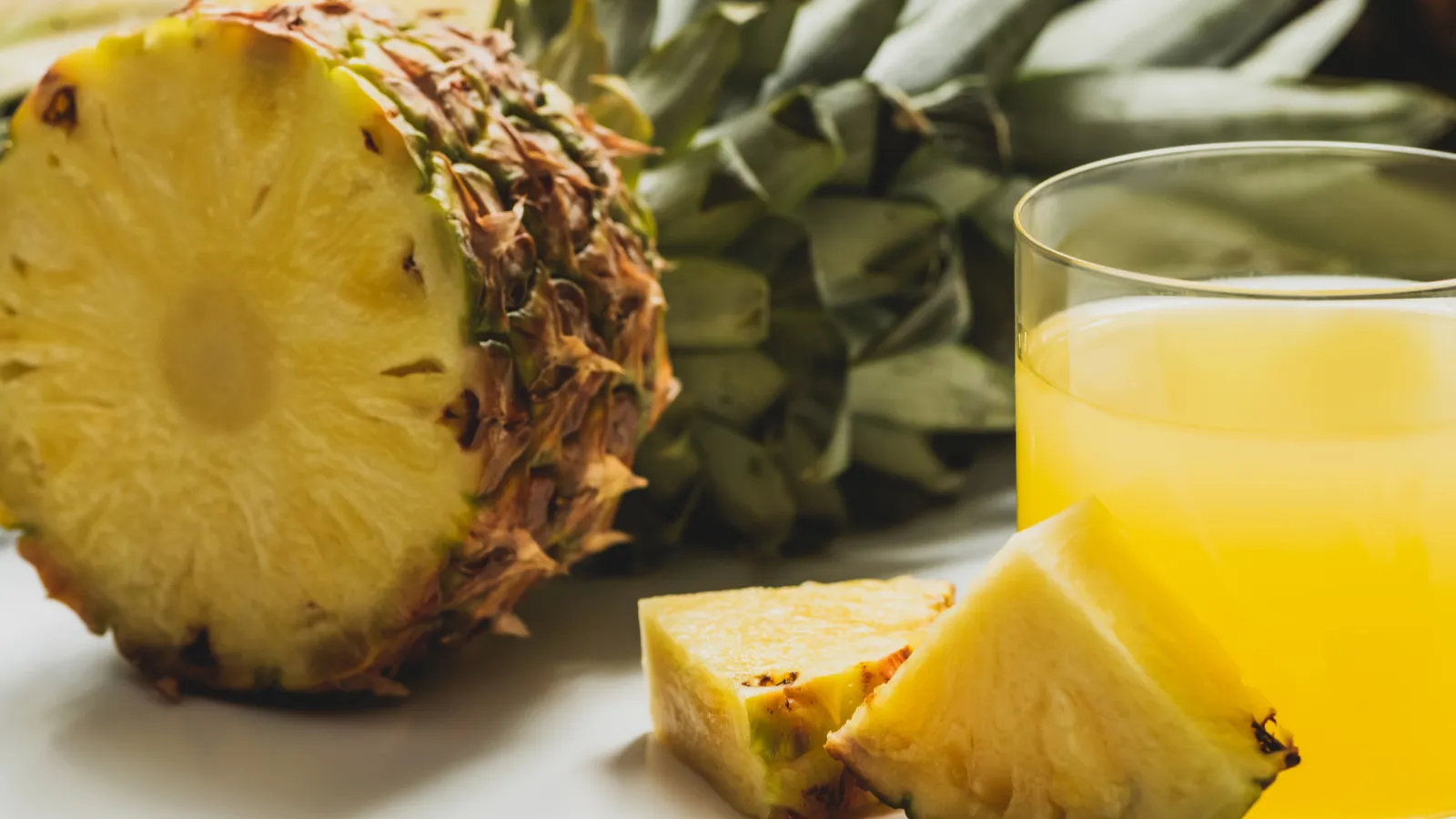 12 refreshing pineapple desserts that scream vacation mode