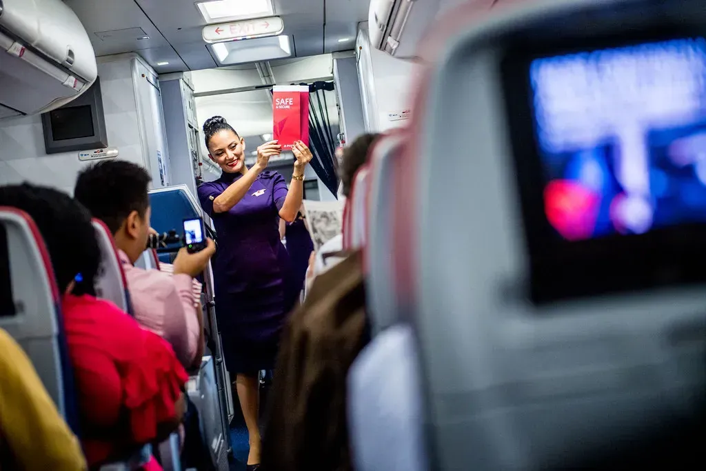 Confessions of a flight attendant: 8 habits passengers have that ...