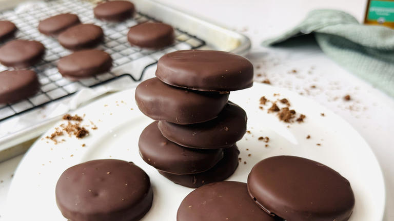 Girl Scouts-inspired thin mints recipe