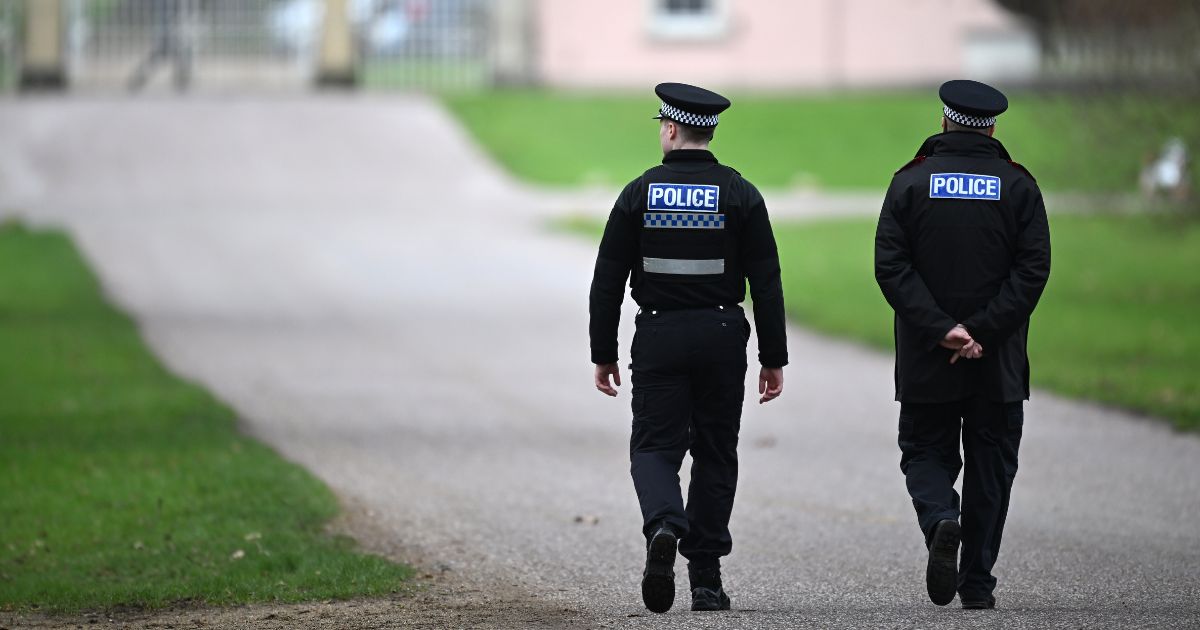Video: British woman arrested after confronting Muslim evangelists and ...