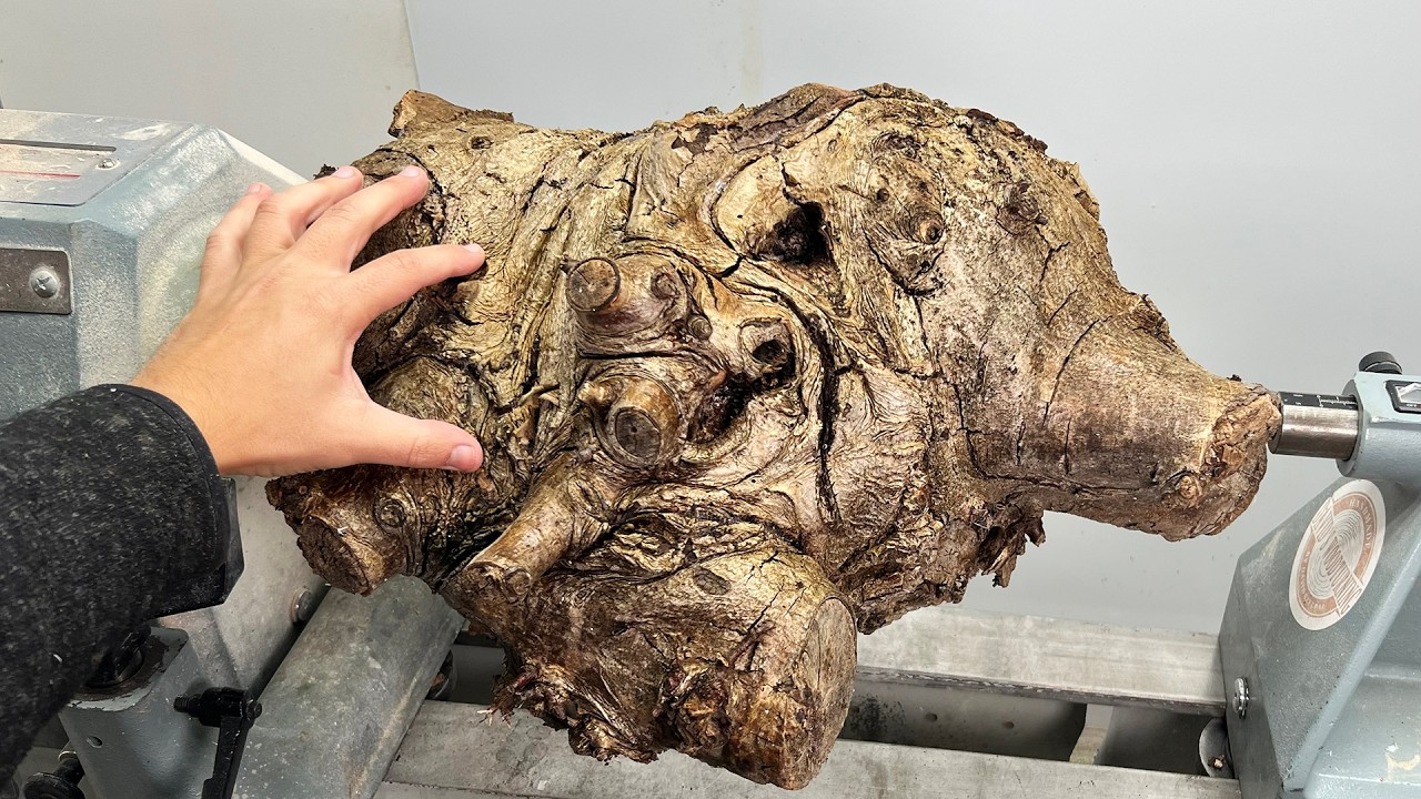 I filled this burl with green resin… look at this