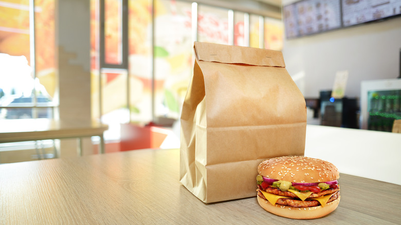 7 fast food chains that no one remembers anymore