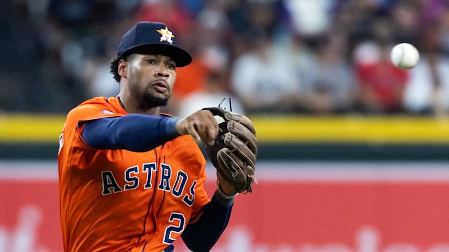 Astros opening day roster features top prospect, Houston native