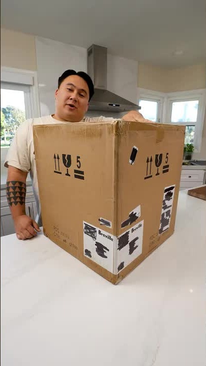 Breville Oracle Jet espresso machine unboxing