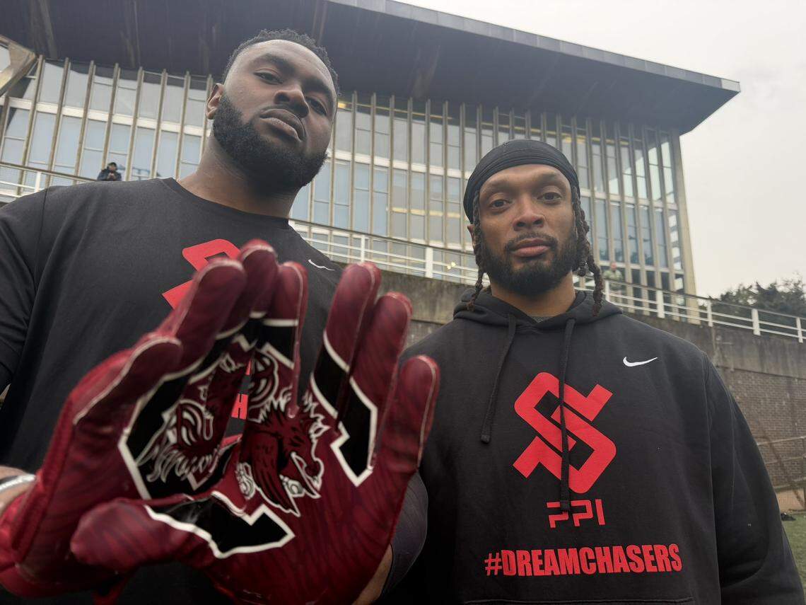 6-foot-7 Irish rugby player signs with South Carolina football