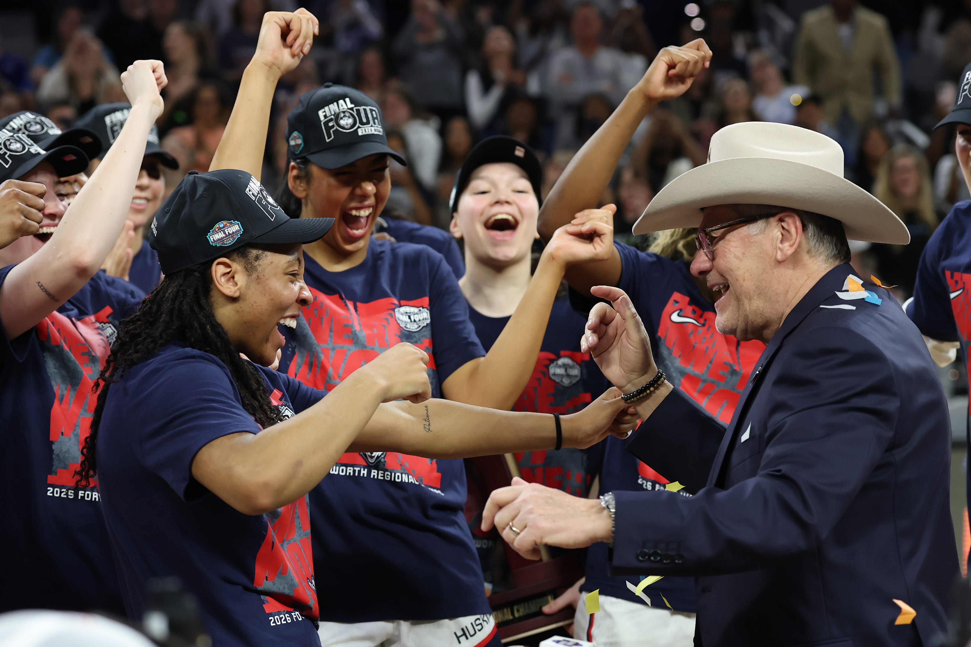 Giddy-up, Geno! Auriemma dances UConn women's basketball back into ...