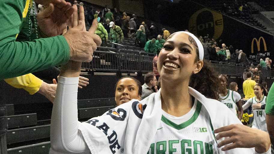 Oregon Ducks front court depth takes a big hit with latest transfer ...
