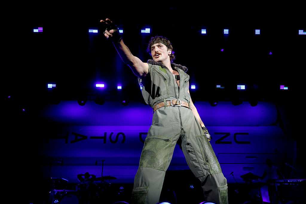 It's 'Mystical Magical:' Benson Boone to kick off 2026 world tour in ...