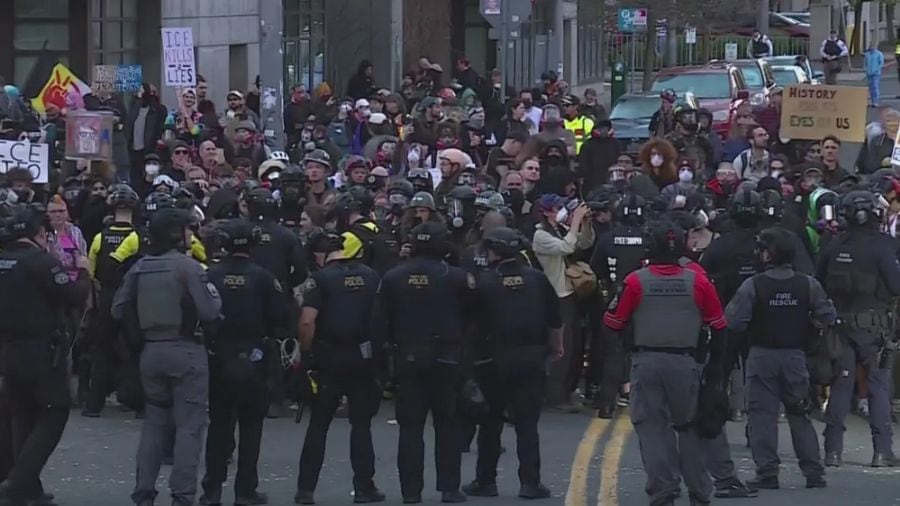 Portland police declare 'unlawful assembly' in clashes following 'No ...