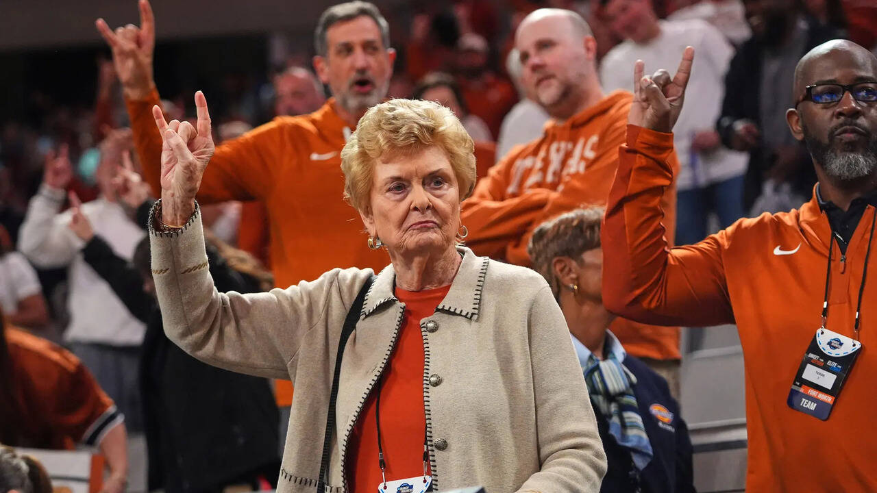 Texas Longhorns seek NCAA title with inspiration from coach Jody Conradt
