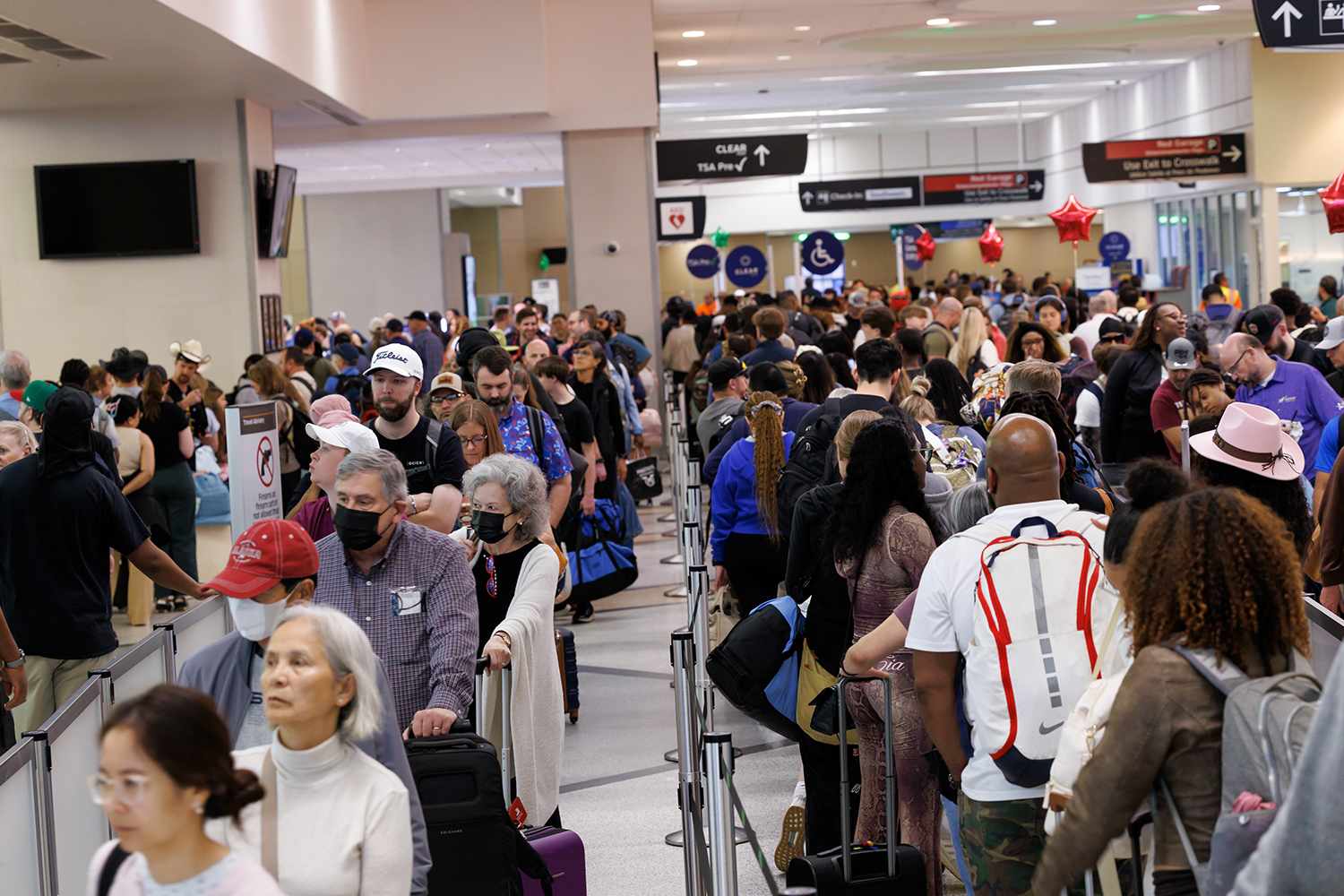 How to prepare for long TSA wait times if you’re flying for Easter or ...