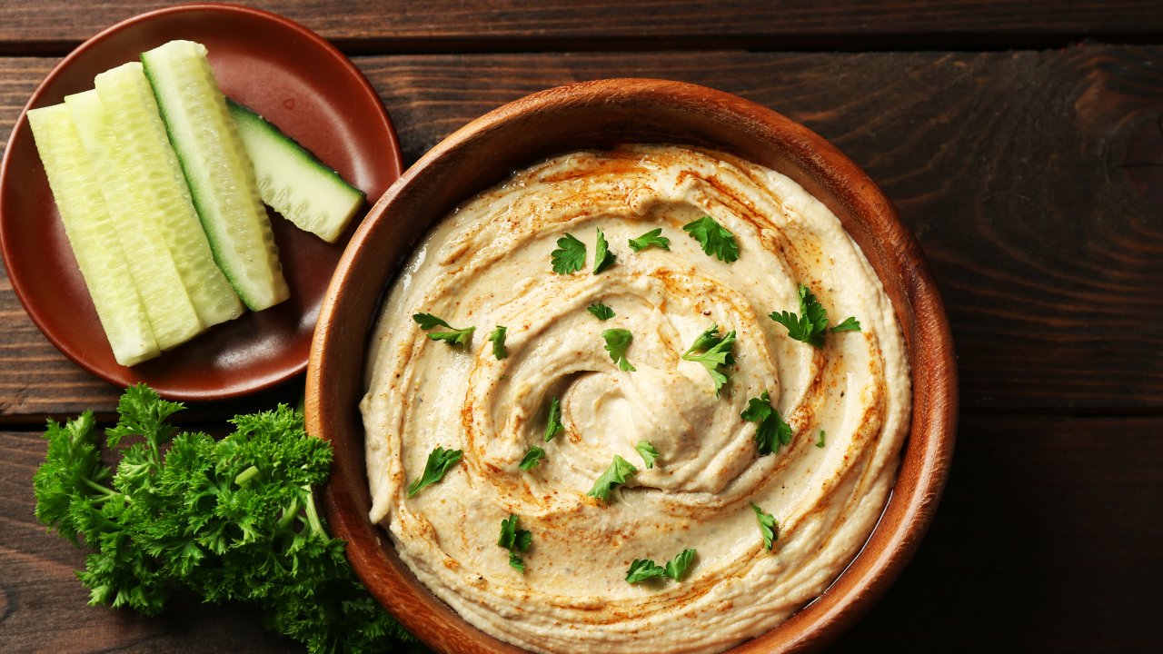 8 healthy low-calorie snacks you can eat at night without guilt