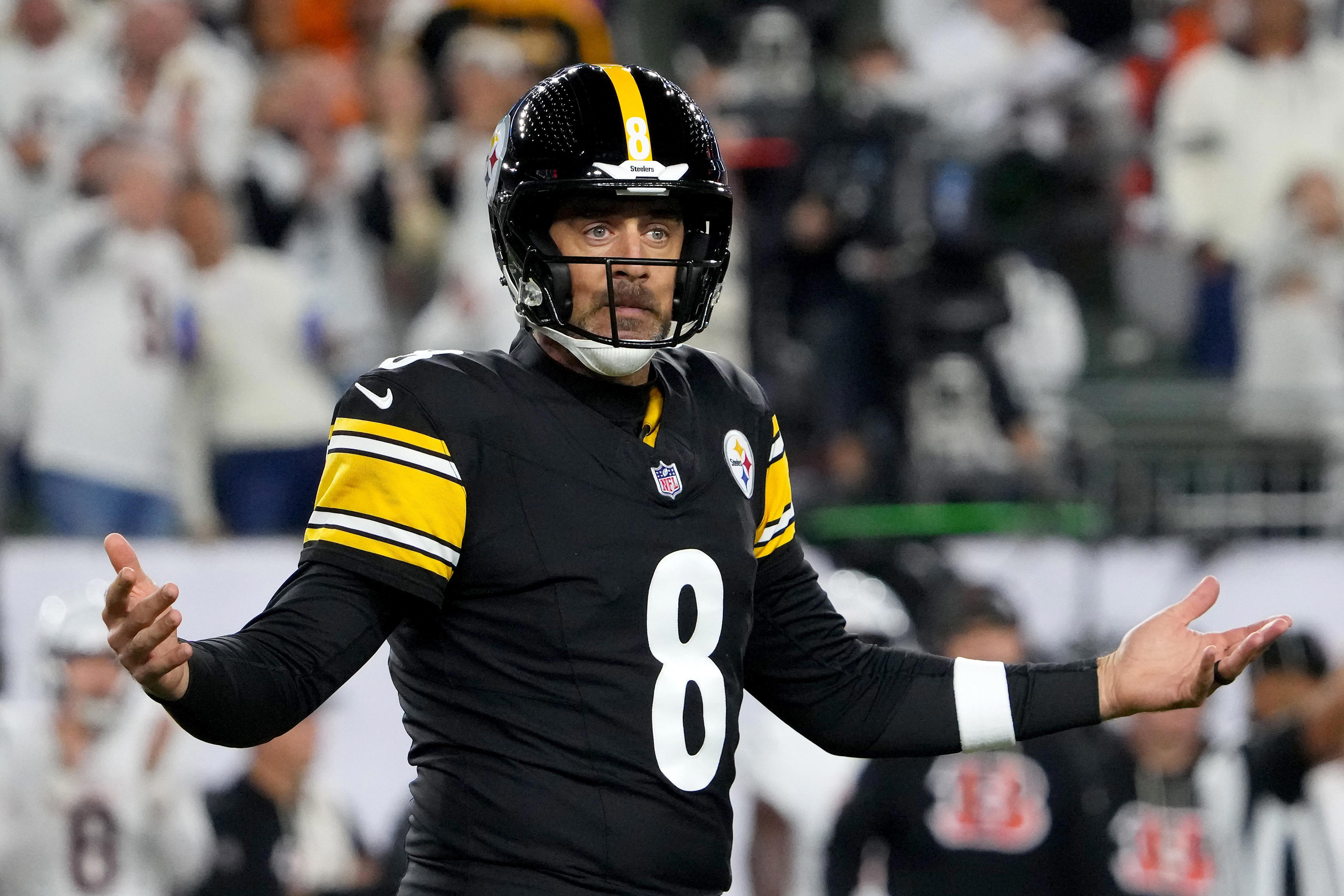 Steelers 'not frustrated' with Aaron Rodgers' waiting game, per report