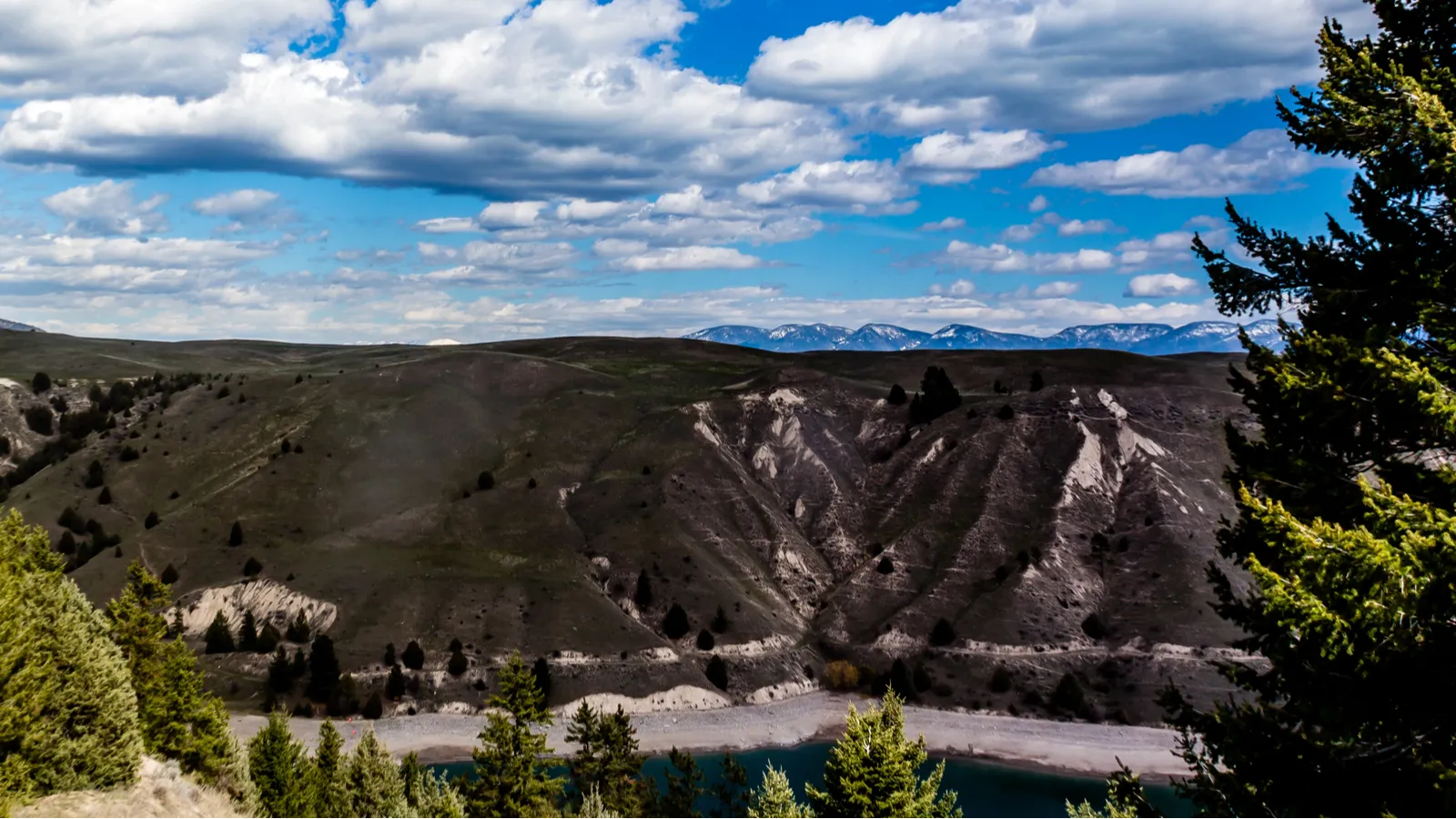 10 American towns and small cities where quality of life feels rich