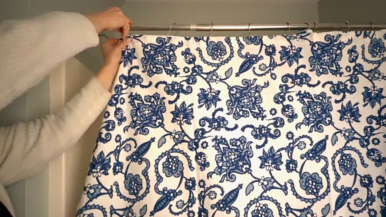 The genius new shower curtain idea people are using in their living room!