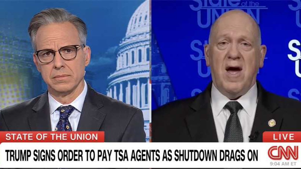 Border czar Tom Hom unable to defend why Trump stalled on TSA pay
