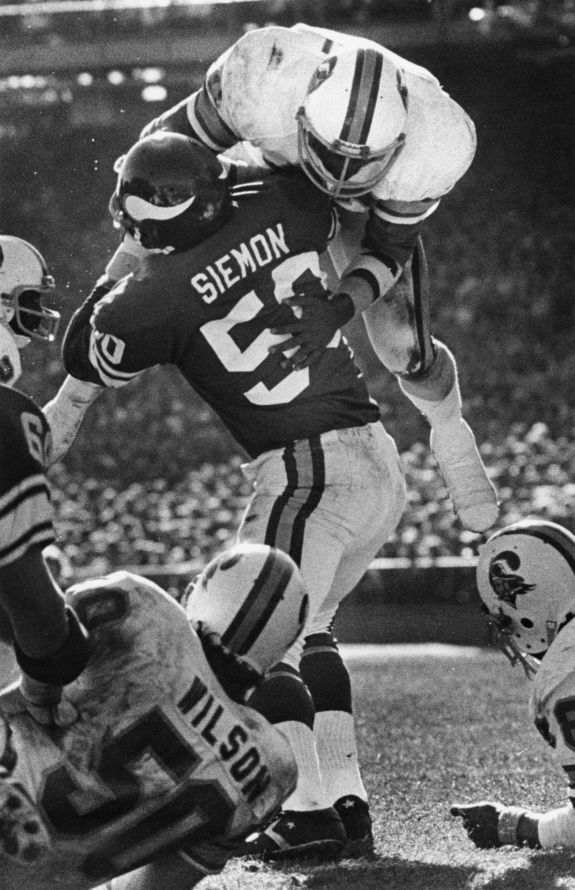 Vikings LB Jeff Siemon has passed away