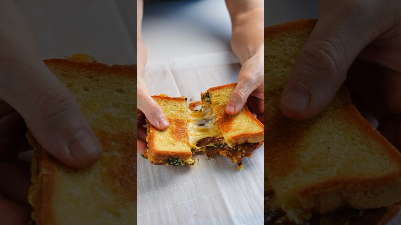 I made the ultimate grilled cheese 😍
