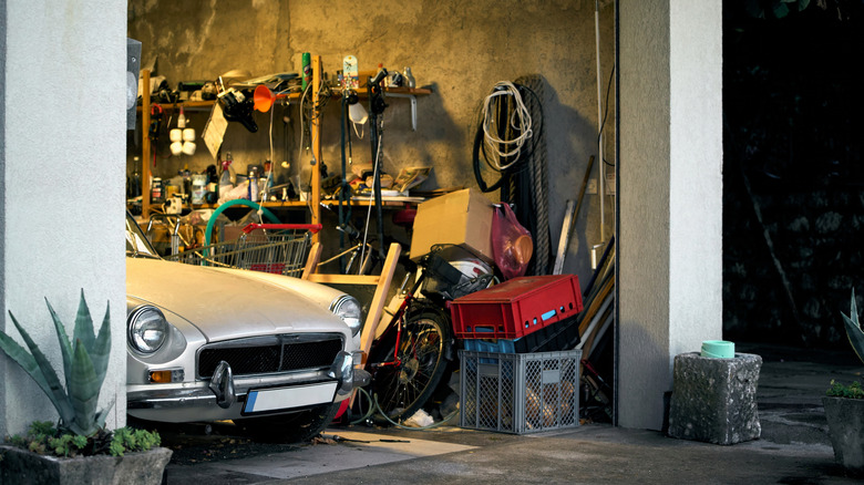 How to use the two-foot rule for a clutter-free garage