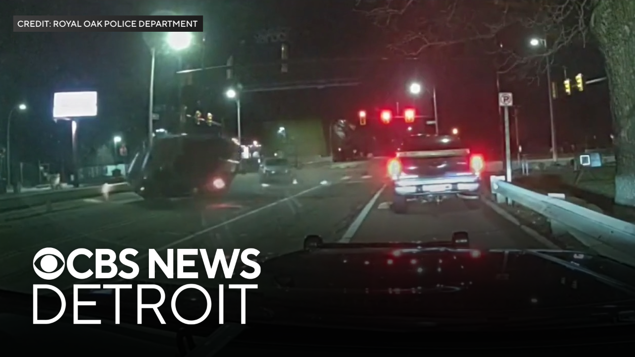 Dashcam video shows suspected impaired driver hit truck in Royal Oak
