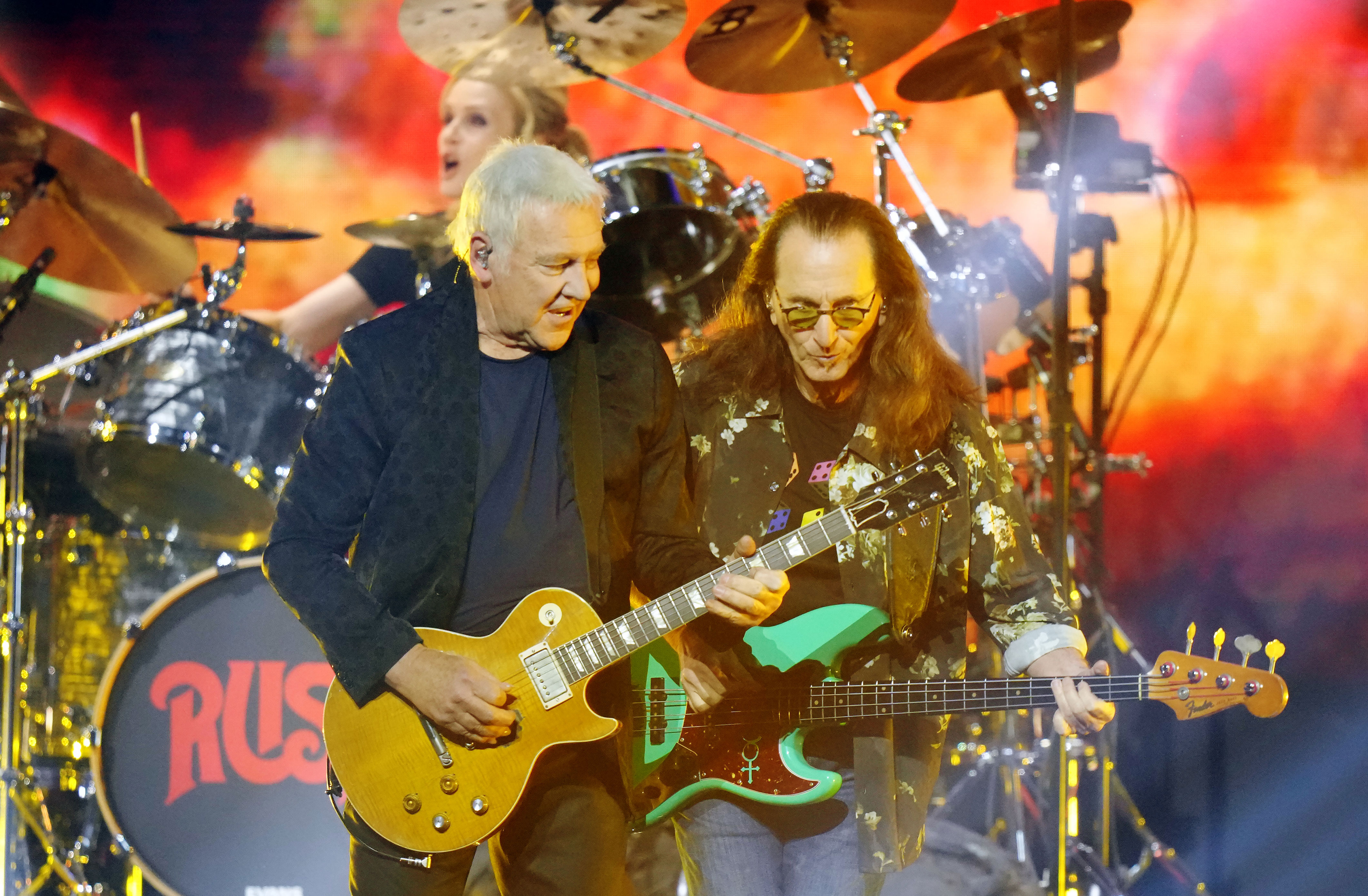 Alex Lifeson quips 'Finding My Way' is the only song Rush knows how to ...