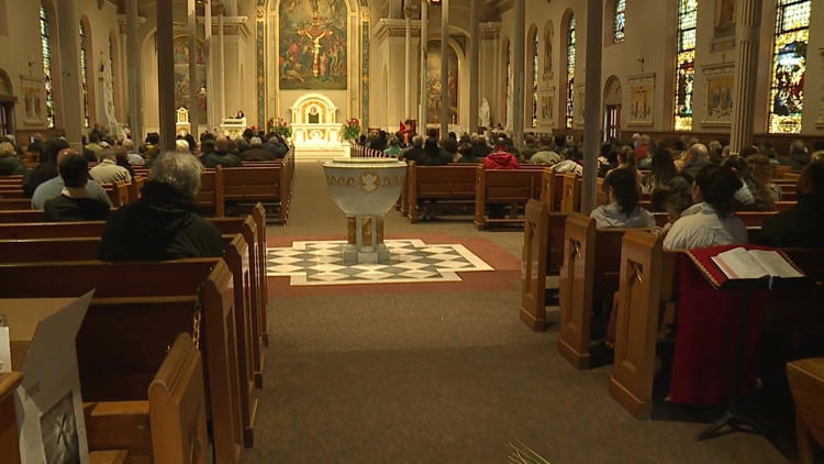Faithful celebrate Palm Sunday at Scranton's Cathedral of Saint Peter