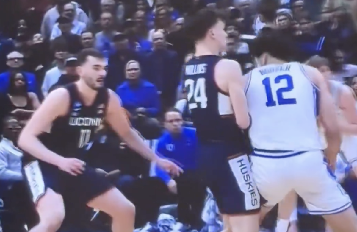 Refs' blown call in Duke vs. UConn is worst of NCAA tournament