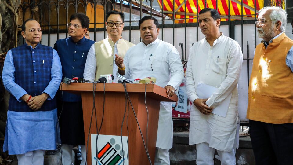 BJP moves Election Commission, accuses Mamata Banerjee, TMC workers of ...