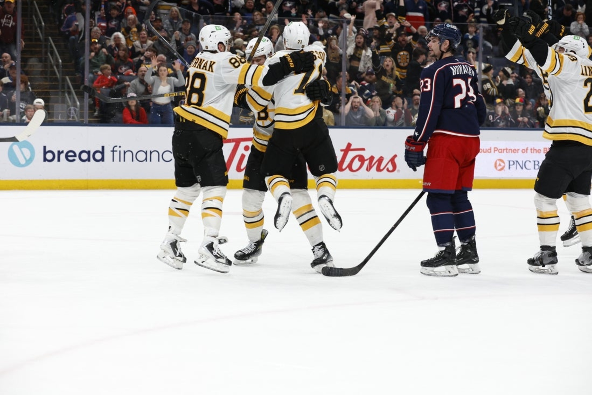 NHL roundup: Down 3-0 in third, Boston tops Columbus in SO