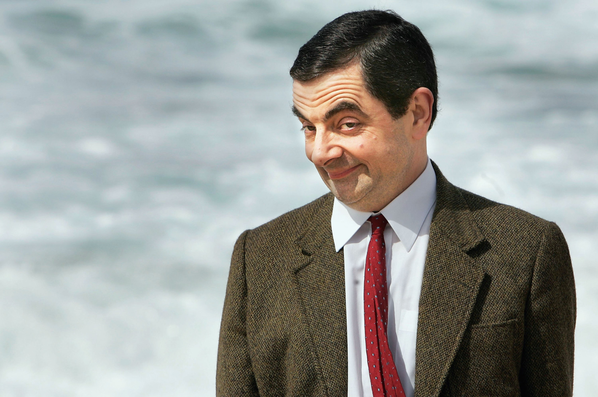 The wealthiest non-Hollywood actors