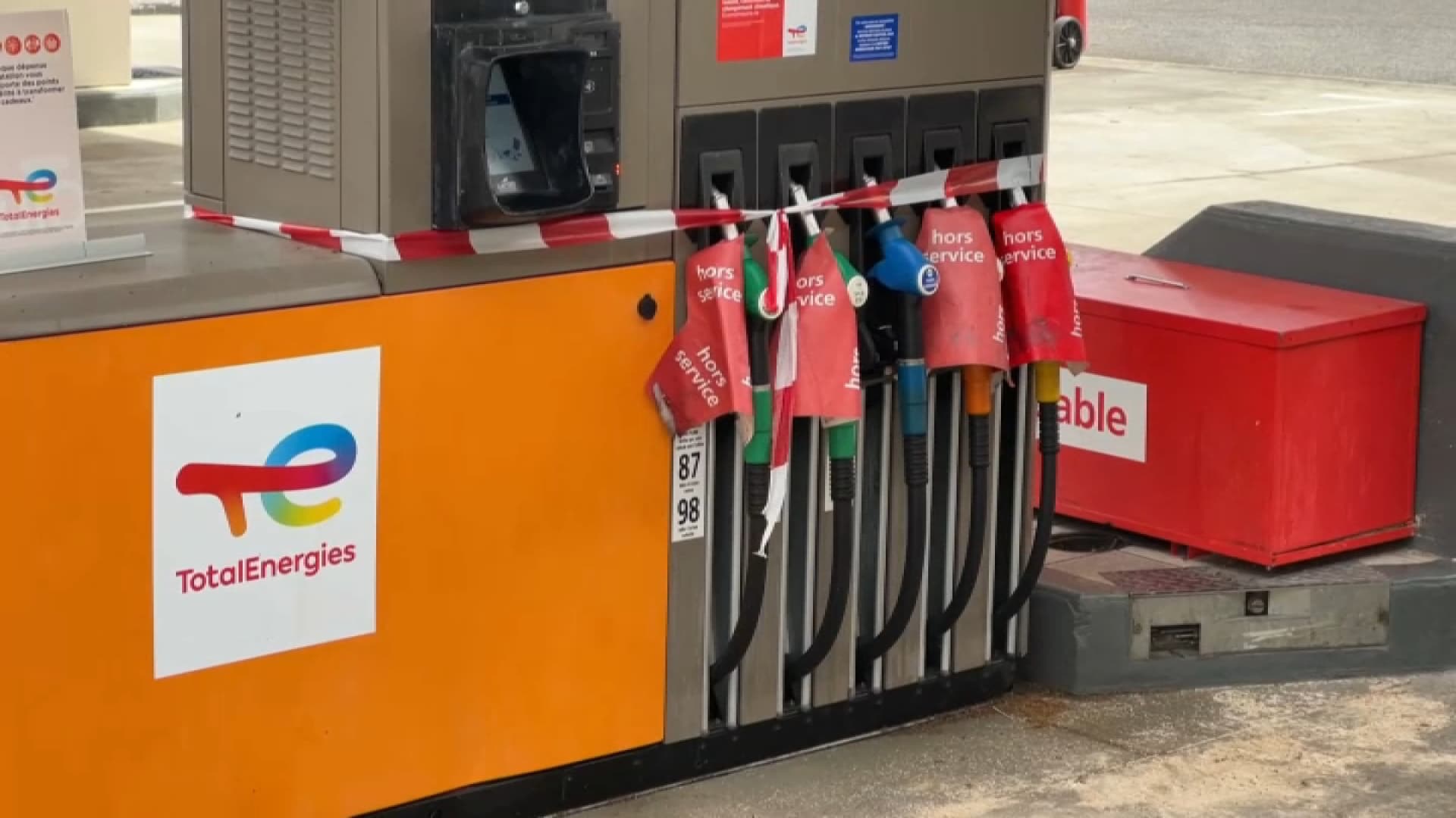 Plafonnement du carburant chez Total : pourquoi le pétrolier pourrait ...