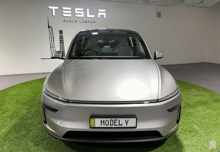 Tesla Model Y L 3-row electric SUV to launch in Malaysia on 1 April ...