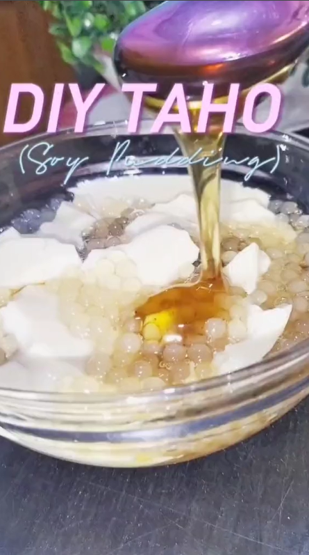 Soybean Pudding with Caramel and Tapioca Pearls Easy Dessert