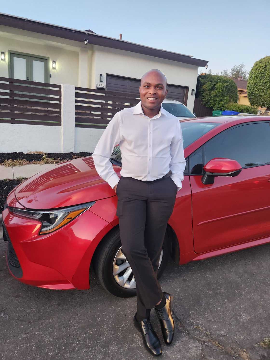 Jackson Maina: Inspiring story of former Kenyan watchman who won ...