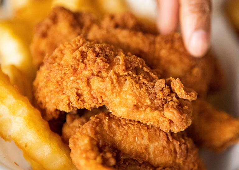 Vote now for best chicken spot Finals winner in Tallahassee