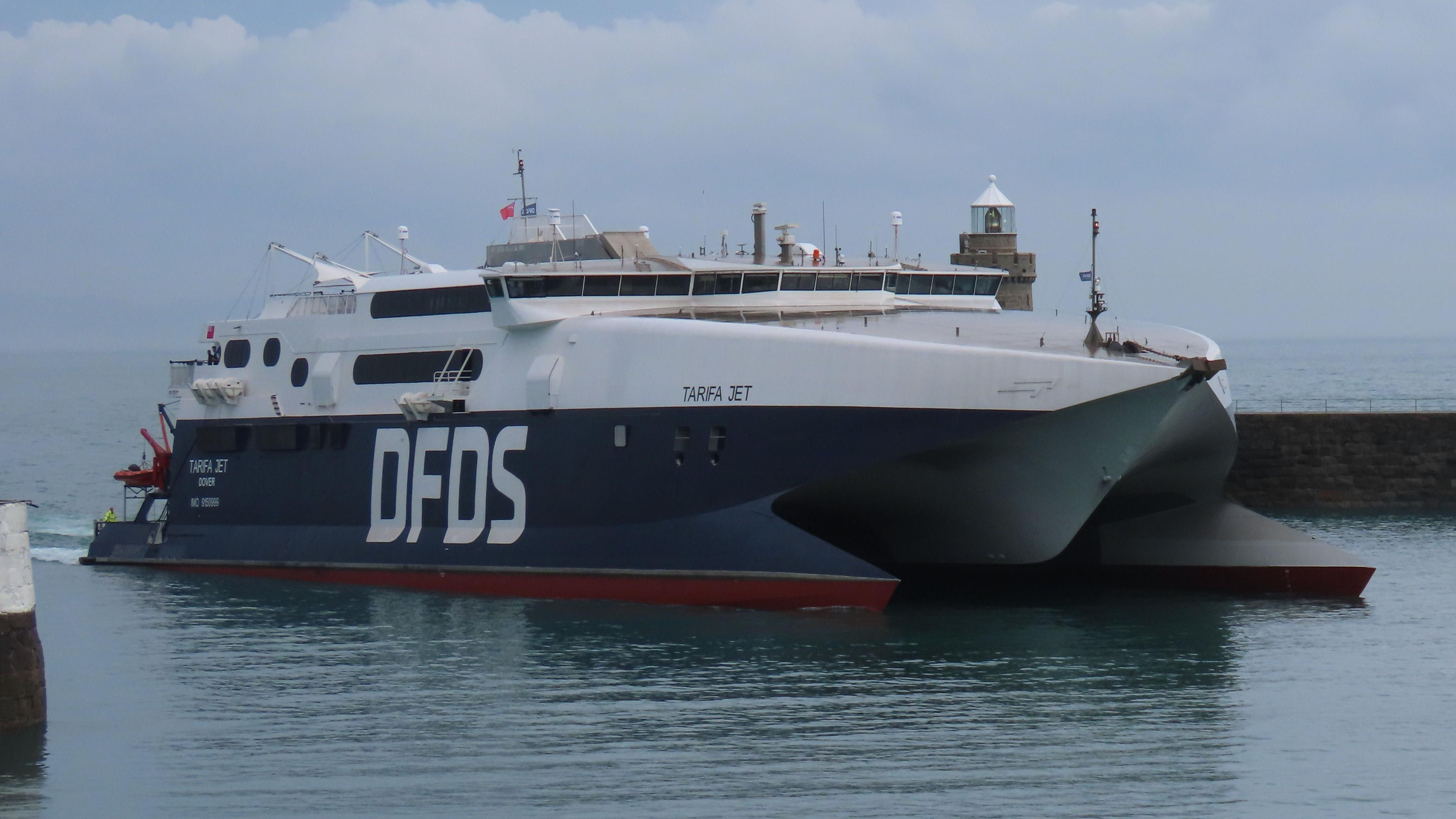 DFDS speeds up ferry repairs after harbour crash