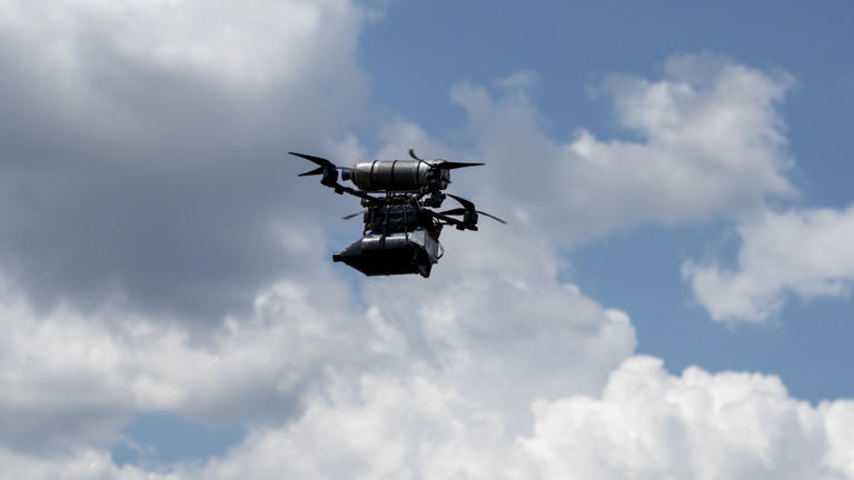 Russia’s new fiber-optic drone could restore its reach after losing ...