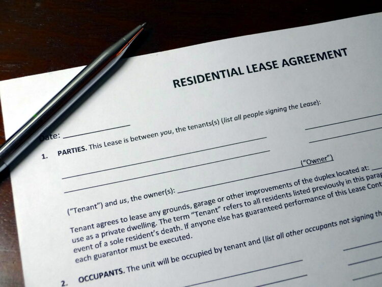15 things you might forget to check before signing a lease