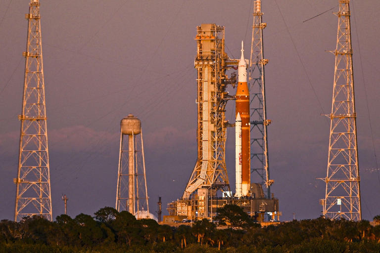 Why is NASA spending $100 billion to return to the moon? Depends on who ...