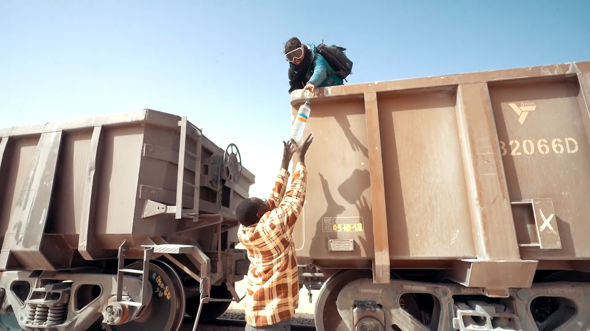 No water, no plan… trapped on the world’s longest train