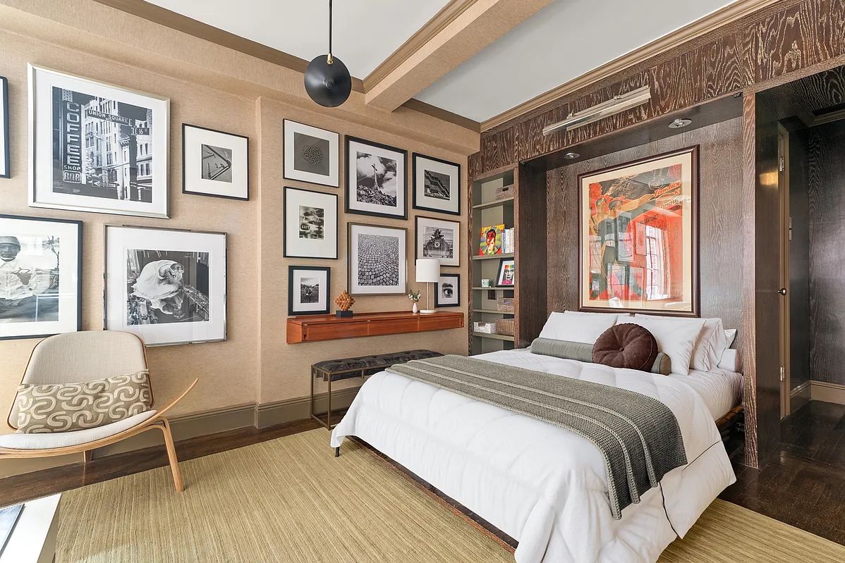 A Gramercy studio with lovely casement windows for $725,000