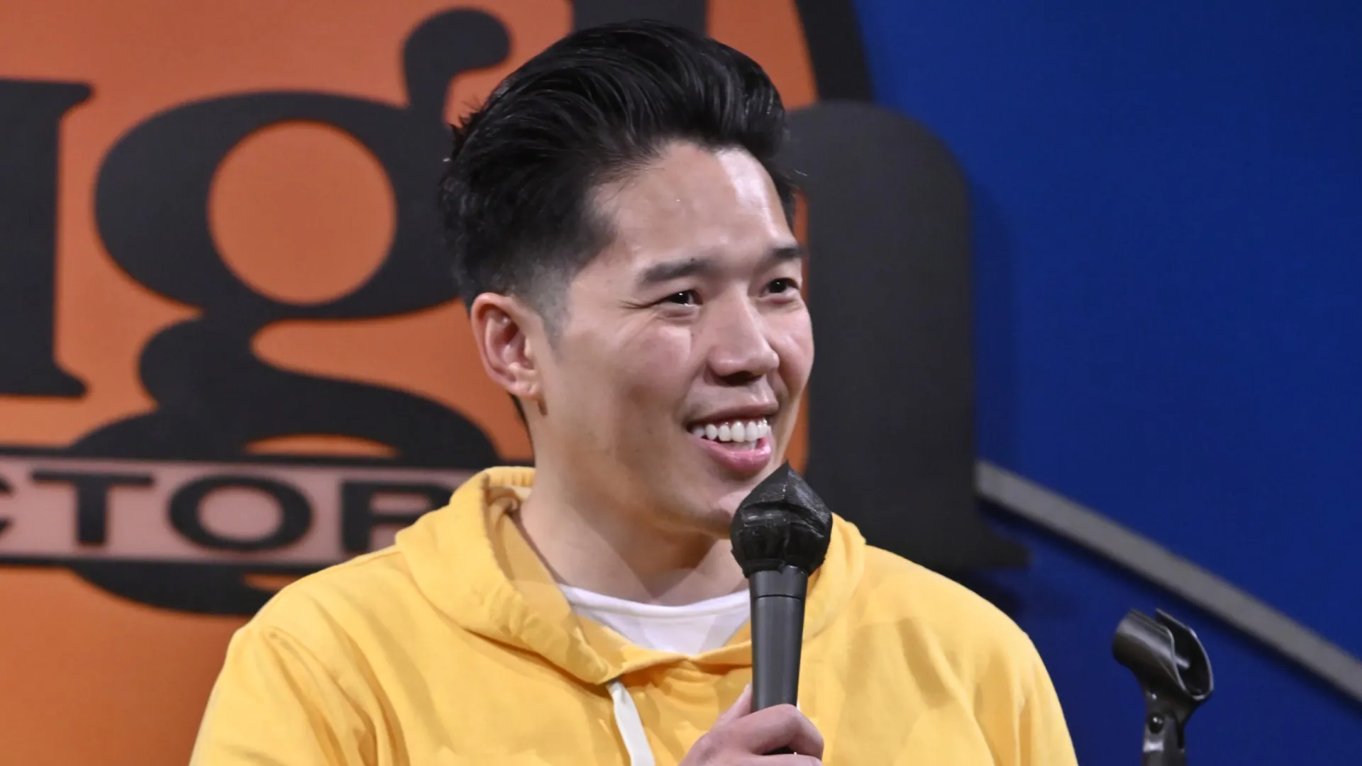 Comediante e ator Alex Duong, de "Blue Bloods", morre aos 42 anos