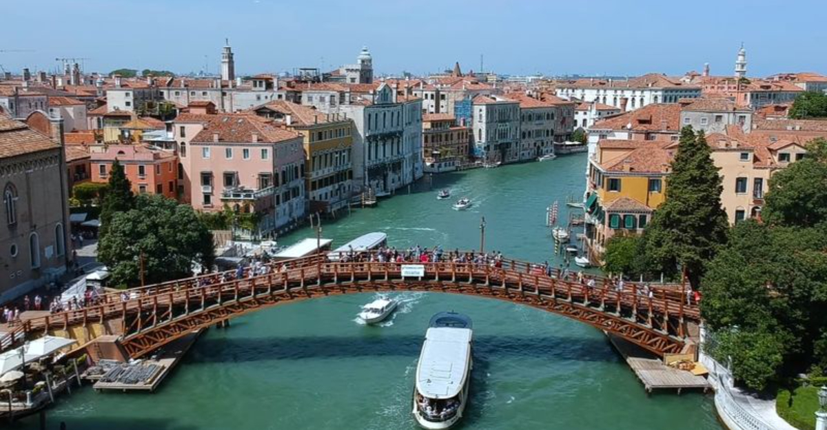 14 cities that reward travelers who love to explore on foot