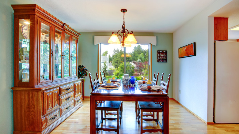 5 dated dining room features that have lost their luster