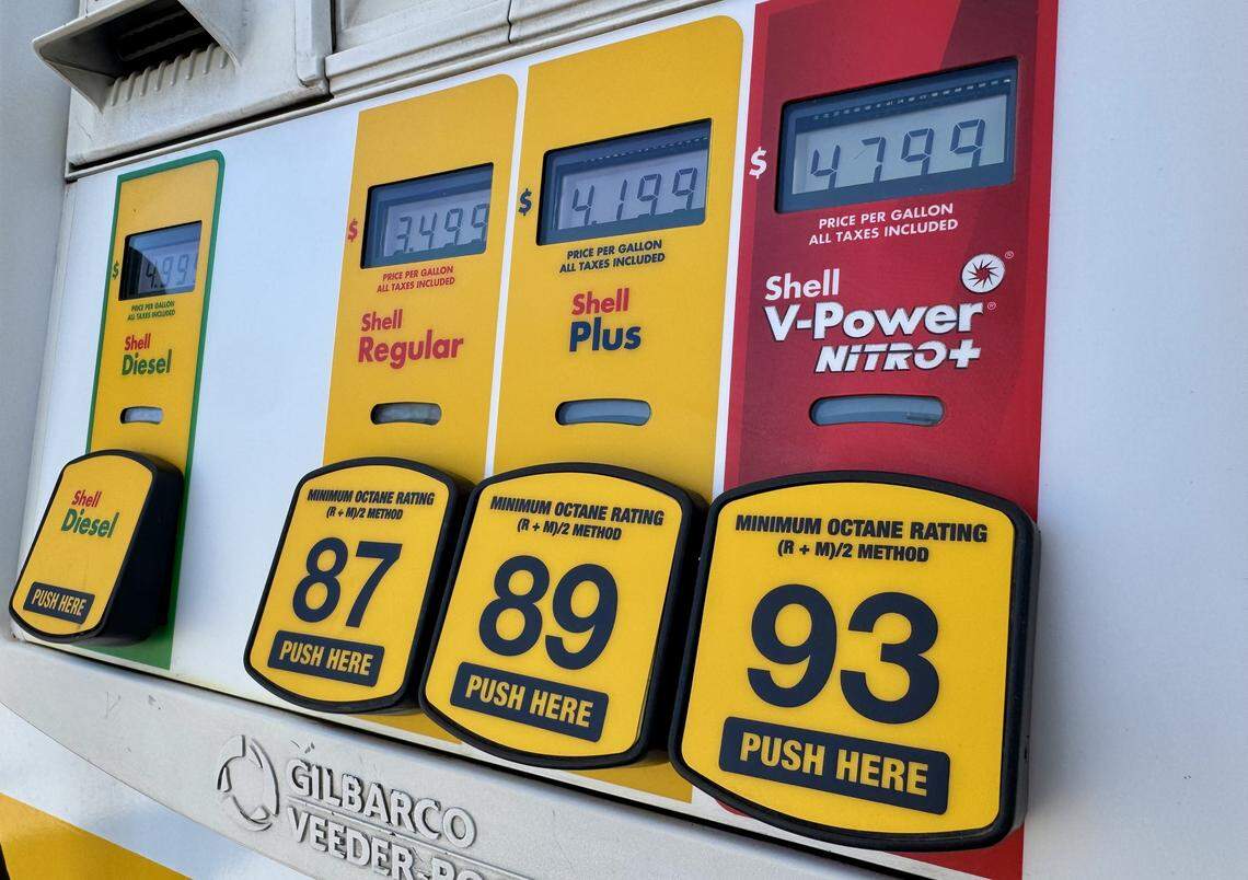 Gas prices are above $4 in Texas. Here's why, how to save at the pump