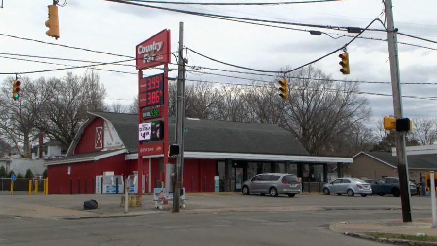 One man in police custody following armed robbery at Country Fair